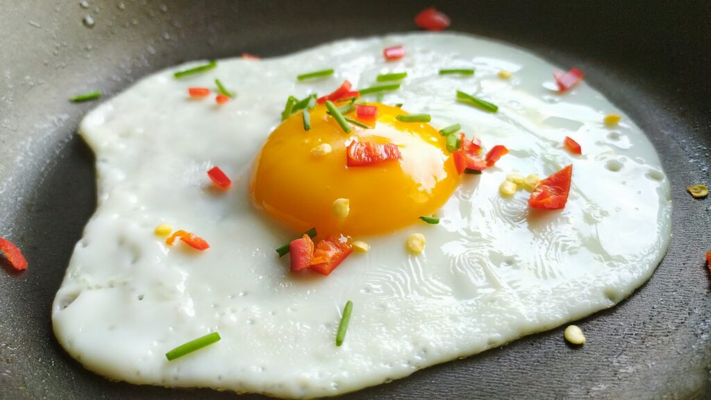 Whole Eggs vs. Egg Whites: What You Should Know – Health Prepper