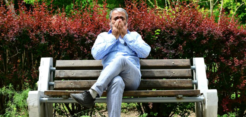 How Fast Does A Sneeze Travel? – Health Prepper