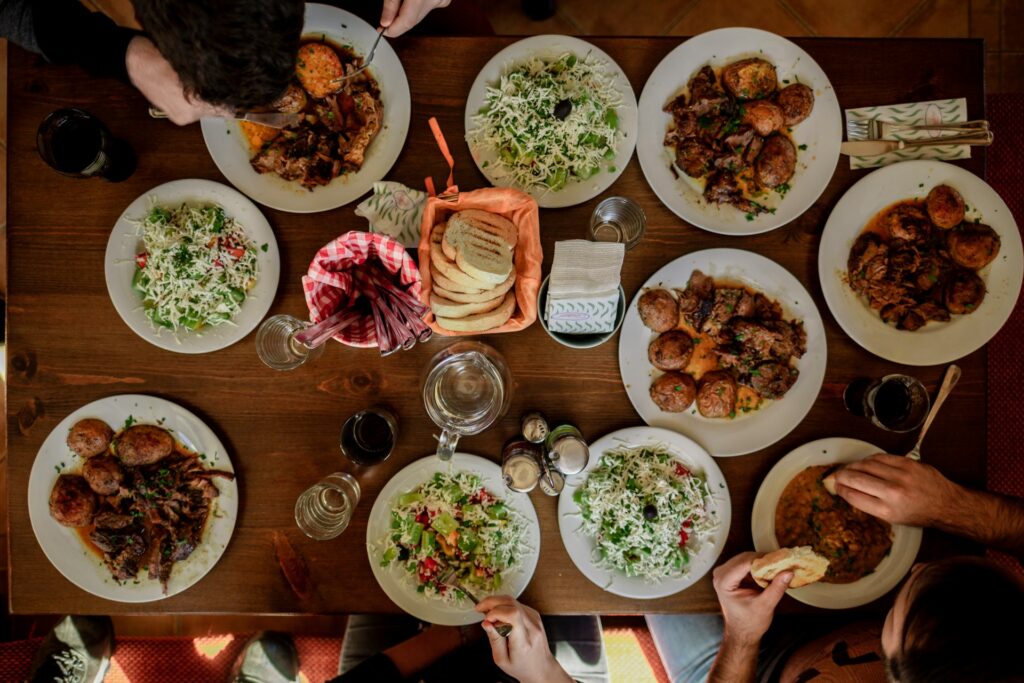 Doctors Say This Is the Best Time of Day to Eat Dinner – Health Prepper